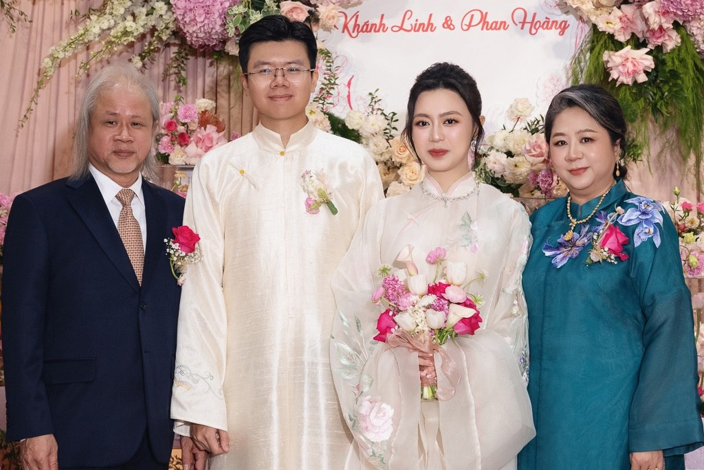 Ảnh hiếm đại gia bất động sản Phan Quang Chất ở đám hỏi con trai Phan Hoàng