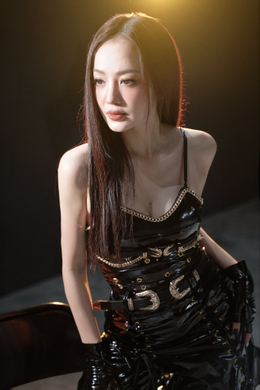 Thân thế cựu thành viên nhóm 'Mắt ngọc' - bạn gái lâu năm của Liên Bỉnh Phát