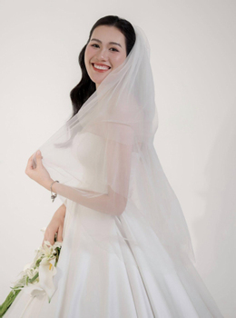 Hot girl bóng chuyền Việt Nam rộn ràng lên xe hoa