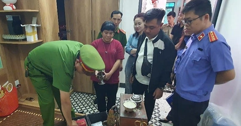 Khởi tố vợ chồng lừa đảo tu tập thành tiên chiếm đoạt hơn 80 tỷ đồng