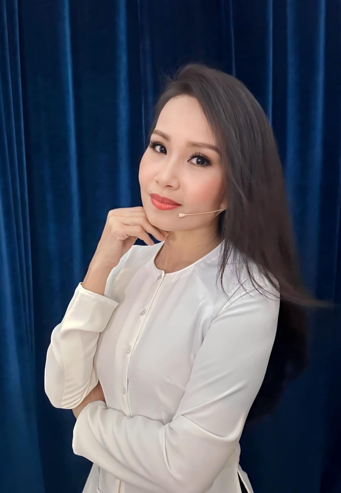 3 ca sĩ nổi tiếng quê Bình Định, có người là Nữ hoàng dân ca ở biệt thự triệu đô