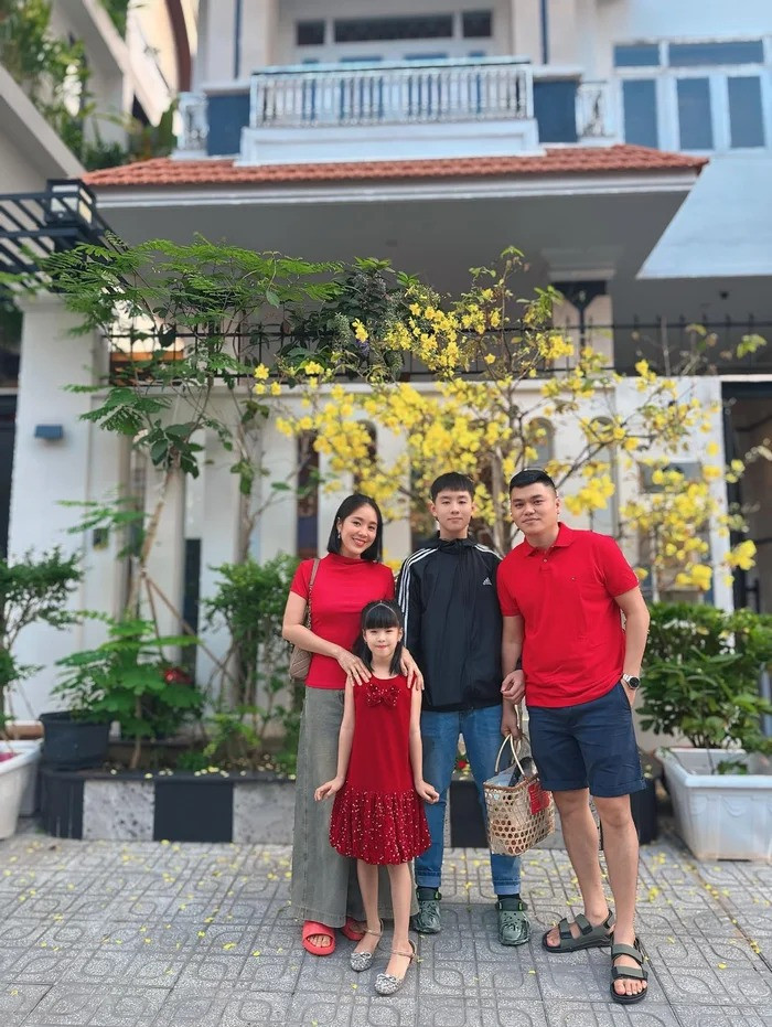 Lê Phương trượt tay lộ mối quan hệ thật giữa con riêng và ông xã Trung Kiên