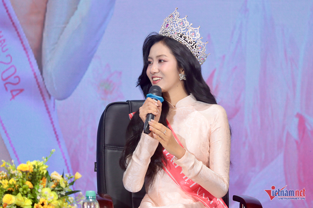 Hoa hậu Việt Nam 2024 Hà Trúc Linh không thể tốt nghiệp đúng thời hạn