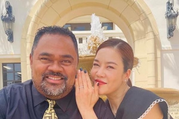 Chồng Tây ca sĩ Thu Phương phản hồi thông tin ly hôn vợ gây xôn xao