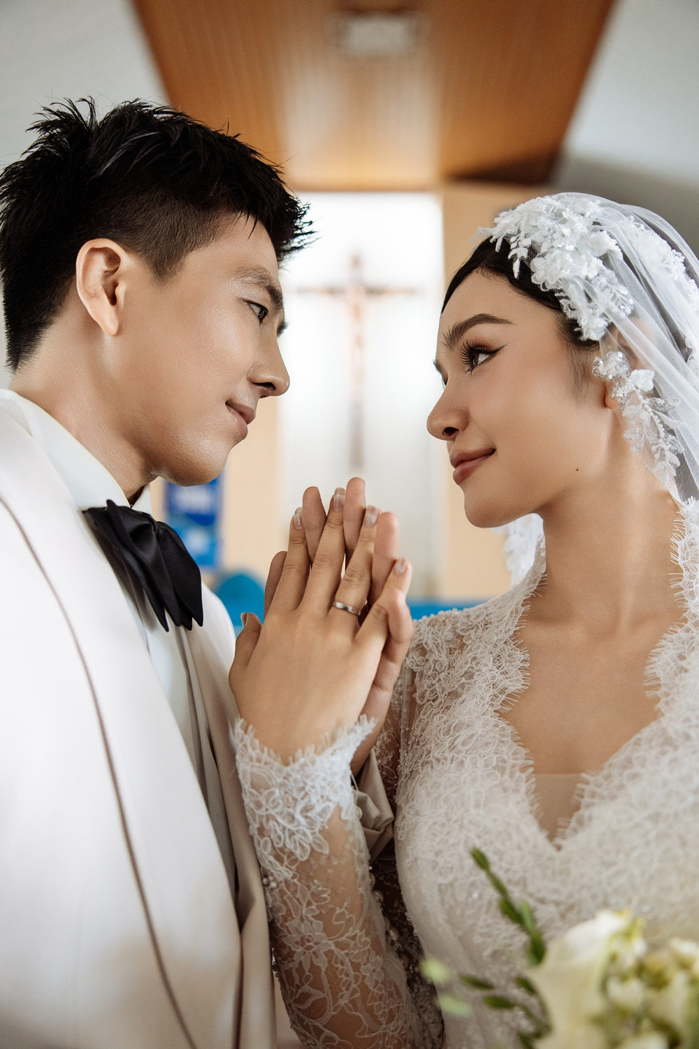 Người mẫu Lê Thu Trang và diễn viên Quang Sơn kết hôn sau 5 năm qua bao sóng gió