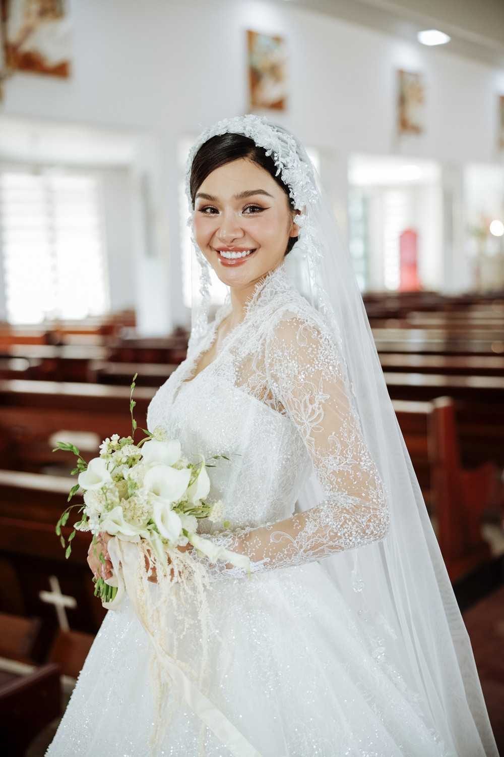 Người mẫu Lê Thu Trang và diễn viên Quang Sơn kết hôn sau 5 năm qua bao sóng gió