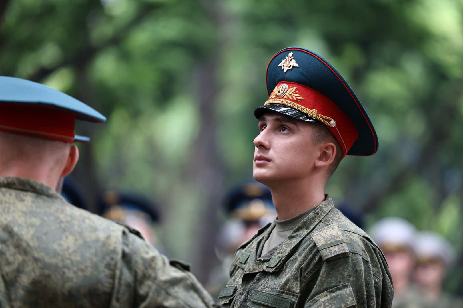 Loạt ảnh cận visual tuyệt đối điện ảnh dàn quân nhân Nga gây sốt khắp MXH