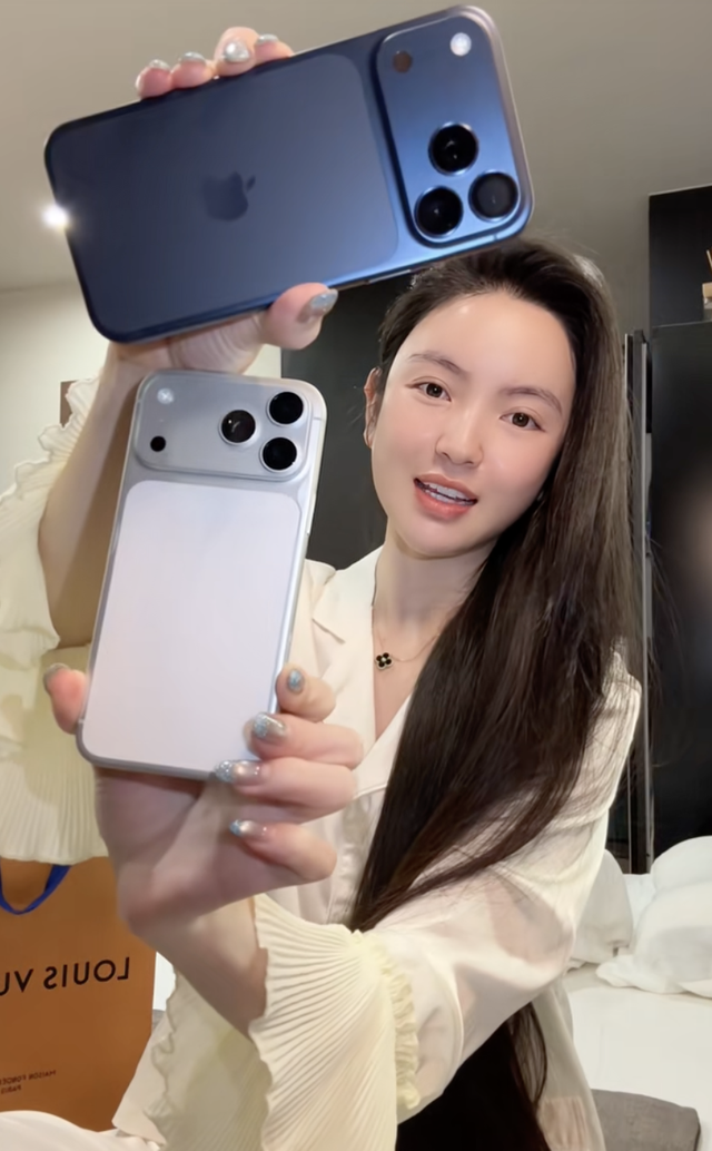 Chi khủng mua điện thoại, Chu Thanh Huyền gây tranh cãi khi chê Iphone 17