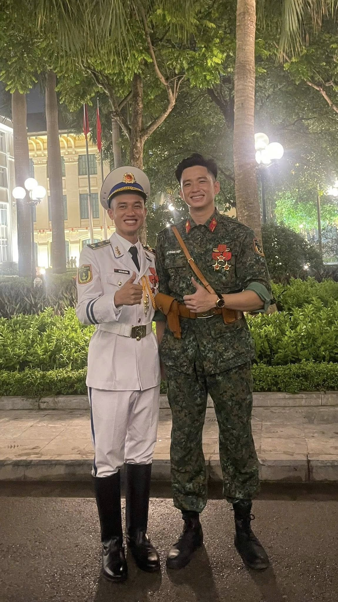 Loạt ảnh check-in giờ mới lộ của Lê Hoàng Hiệp tại sự kiện A80 sốt rần rần MXH