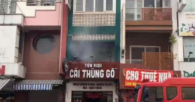 Cháy tiệm rượu ở khu phố kinh doanh sầm uất của TPHCM