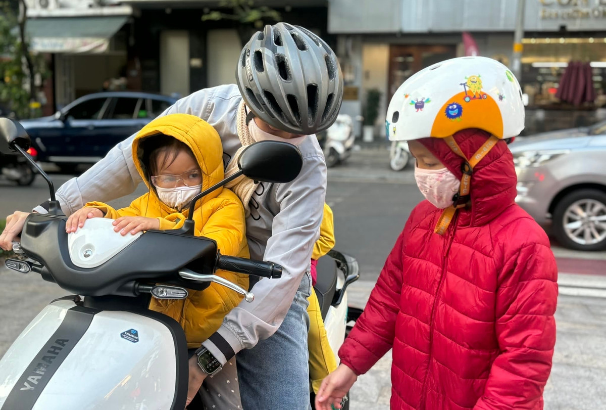 TP.HCM rét 17°C, dân mạng hào hứng xin gia hạn gói thời tiết lạnh dùng thử
