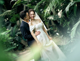 Chuyện tình 10 năm ngọt ngào của cặp đôi Hoa khôi Tây Đô với đạo diễn ...