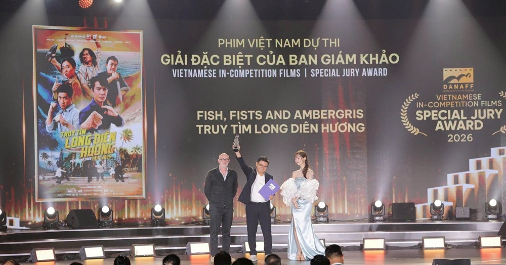 Bộ phịm lập cú đúp tại Liên hoan phim châu Á Đà Nẵng lần thứ IV (DANAFF IV)